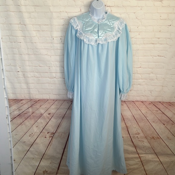 Beth Michaels | Intimates & Sleepwear | Vintage Beth Michaels Baby Blue ...